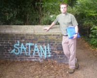 _Tim and grafitti - Miranda Grell